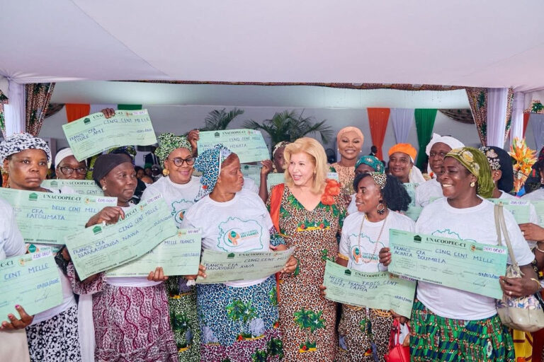 JIF 2026 : La Première Dame Dominique Ouattara renforce le FAFCI avec ...